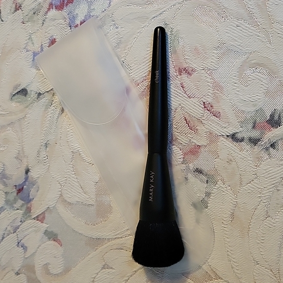 Mary Kay | Makeup | Mary Kay Cheek Color Brush | Poshmark